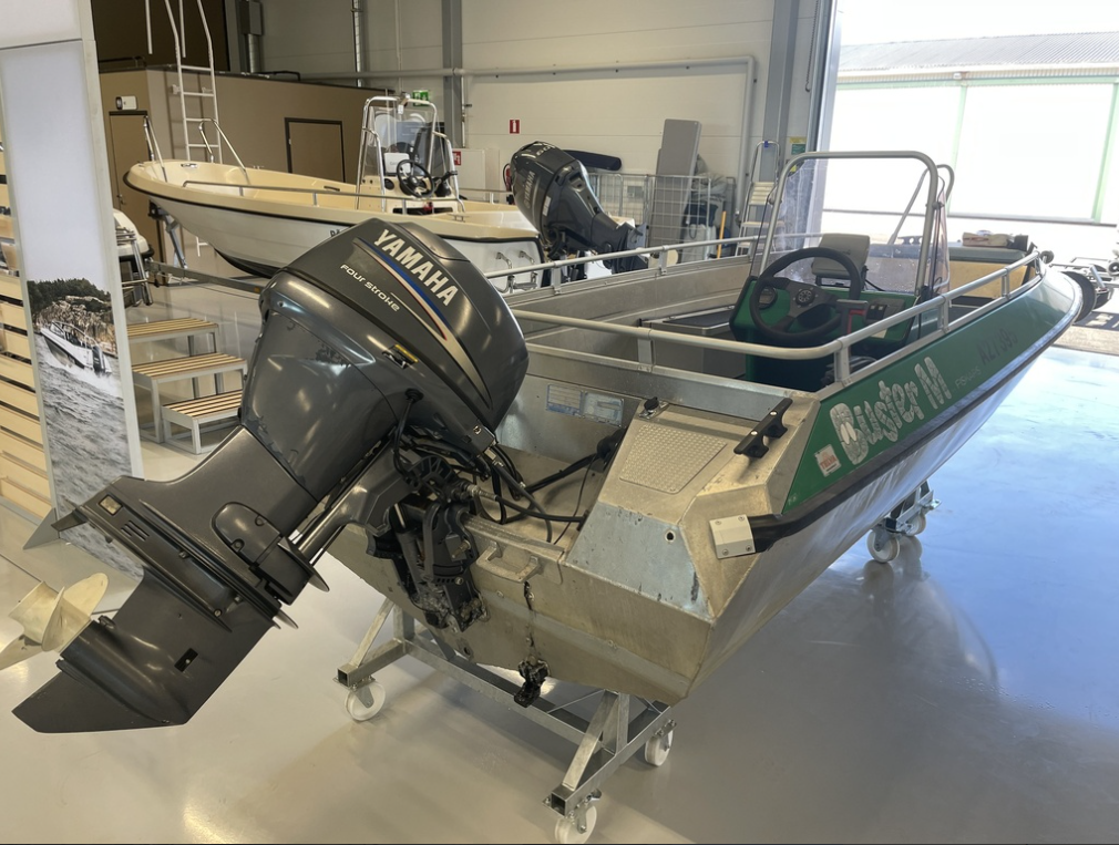 Buster M 2002 + Yamaha F40 | Venekeskus.com