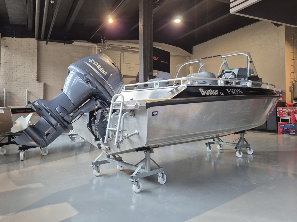 Buster Lx + Yamaha F60 | Venekeskus.com